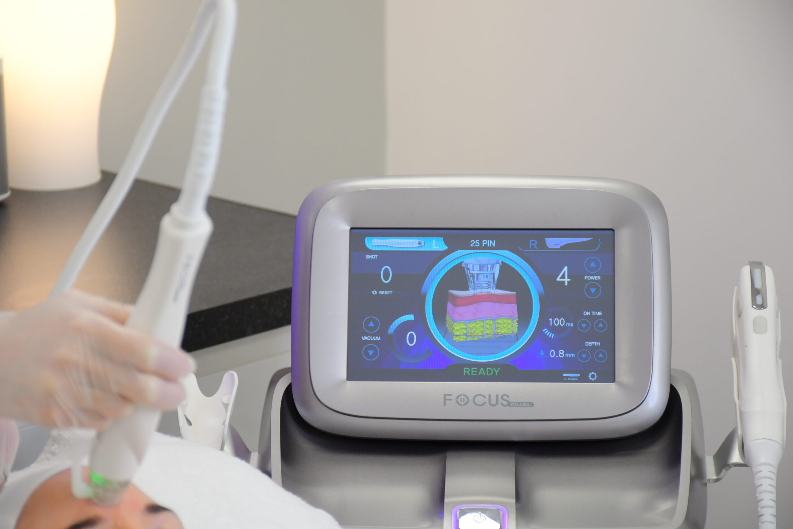 Focus Dual® | Skin Rejuvenation with RF Microneedling & HIFU